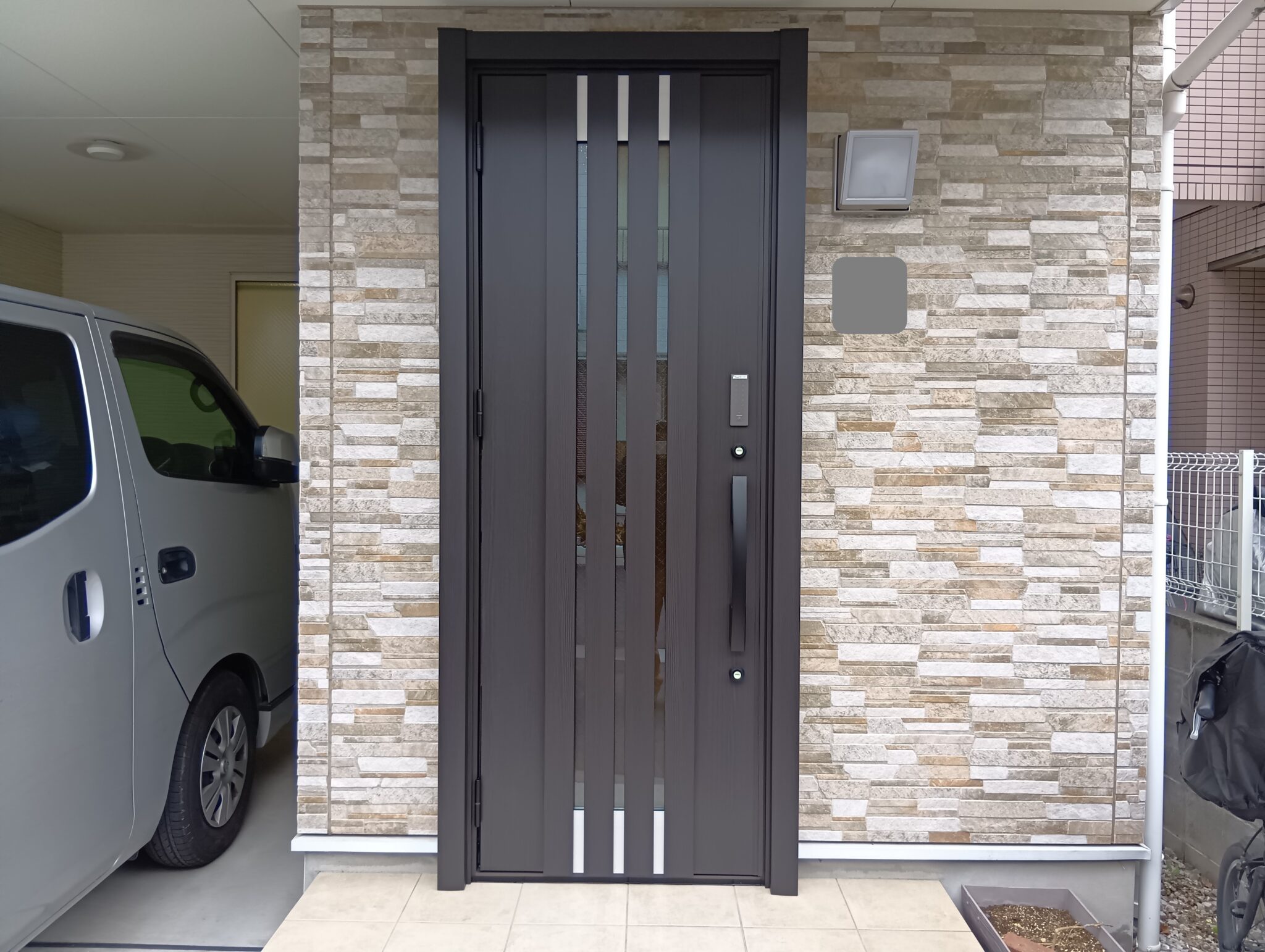 【人気ランキング】戸建住宅のリフォーム玄関ドア｜工事費込み価格と補助金について解説 | 玄関ドア・窓リフォーム 全国1位の技術と価格 | 玄関ドアマイスター