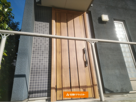 ガラスが入っても外から見えにくいドアです【YKKAPドアリモN10】柏市の事例 | 玄関ドア・窓リフォーム 全国1位の技術と価格 | 玄関ドアマイスター