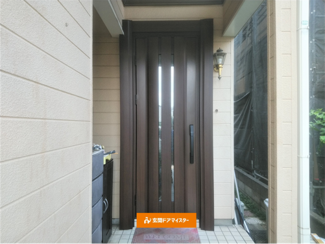 専門店としての知識と経験、対応の良さを評価して頂きました【YKKAPドアリモC05】越谷市の事例 | 玄関ドア・窓リフォーム 全国1位の技術と価格 | 玄関ドアマイスター