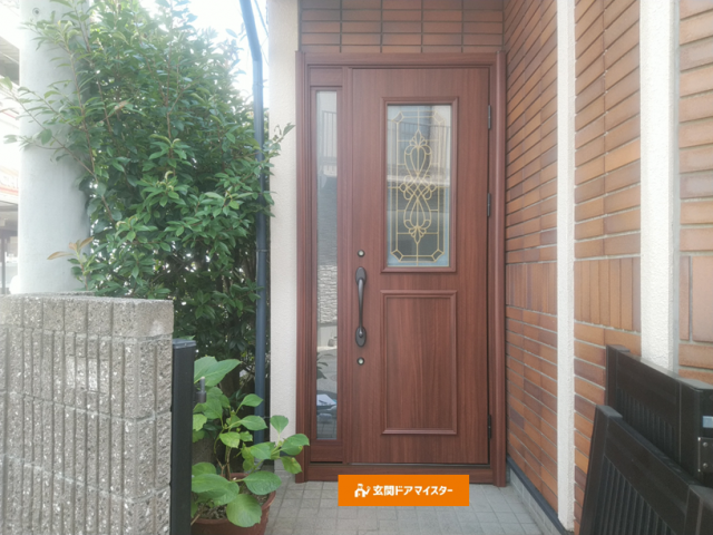 YKKAPのリフォーム用玄関ドア「ドアリモ」施工例｜お客様の口コミ・レビューも公開 | 玄関ドア・窓リフォーム 全国1位の技術と価格 | 玄関ドアマイスター