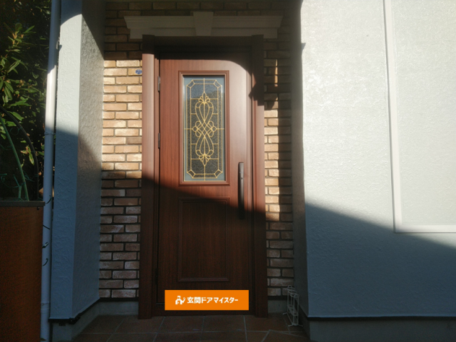 内窓と玄関ドアを1日で工事。補助金は積極的にご案内します【YKKAPドアリモE07】【LIXILインプラス】